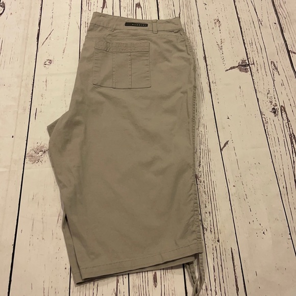 Baccini | Shorts | Baccini Tan Walking Shorts | Poshmark
